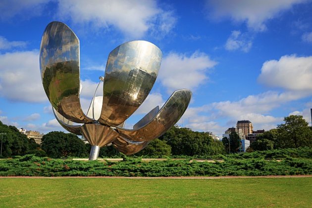 Floralis Generica - Conhecendo Lugares no Brasil BLOG